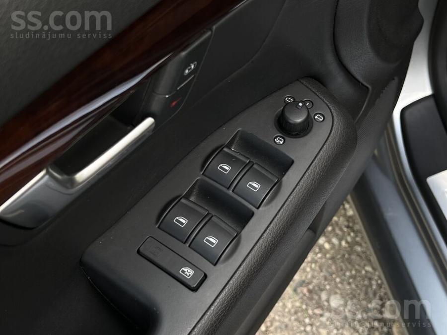 Pelēks Audi A4 2004 Cēsis, ar dzinēja tilpumu 2.00 L un nobraukumu 135 tūkst. km par 4650 €, foto 16 vietnē AUTOMOTO.COM.LV