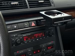 Pelēks Audi A4 2004 Cēsis, ar dzinēja tilpumu 2.00 L un nobraukumu 135 tūkst. km par 4650 €, foto 22 vietnē AUTOMOTO.COM.LV