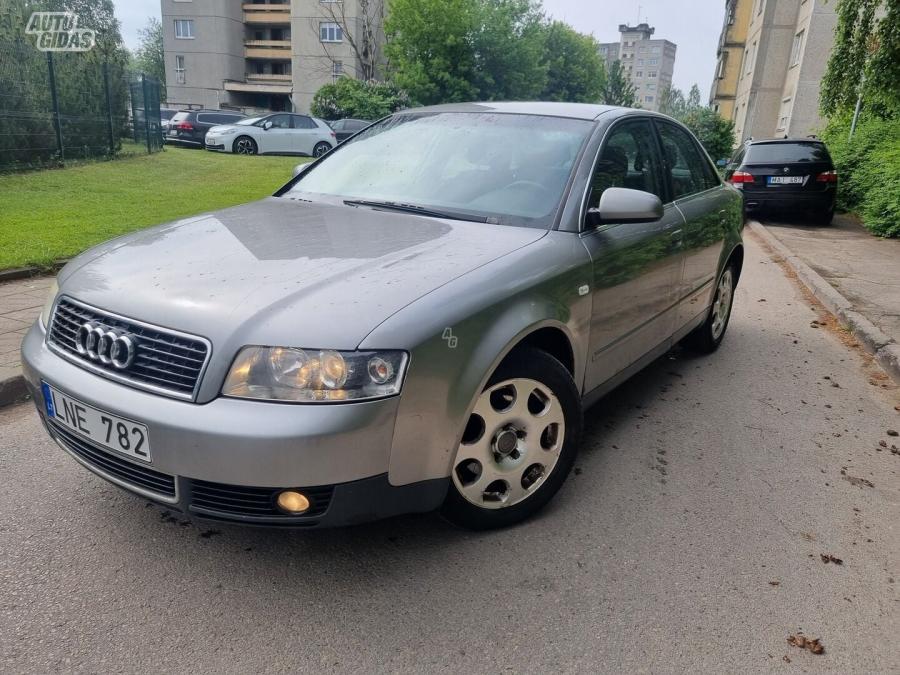 Pelēks Audi A4 2004 Kauņa, ar dzinēja tilpumu 1.90 L un nobraukumu 304 tūkst. km par 1300 €, foto 1 vietnē AUTOMOTO.COM.LV