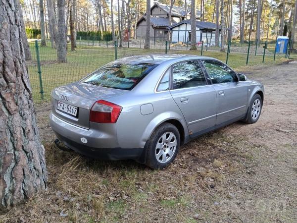 Pelēks Audi A4 2004 Rīga, ar dzinēja tilpumu 1.90 L un nobraukumu 182 tūkst. km par 1600 €, foto 4 vietnē AUTOMOTO.COM.LV