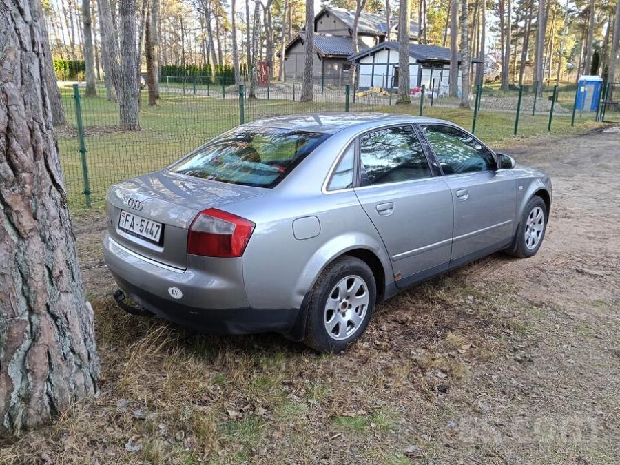 Grey Audi A4 2004 in Riga, with an engine capacity of 1.90 L and mileage of 182 thousand km for 1600 €, photo 5 on AUTOMOTO.COM.LV