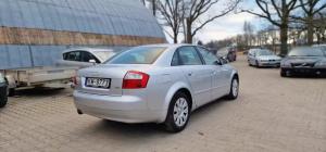 Pelēks Audi A4 2004 Valmiera, ar dzinēja tilpumu 2.00 L un nobraukumu 299 tūkst. km par 1800 €, foto 4 vietnē AUTOMOTO.COM.LV