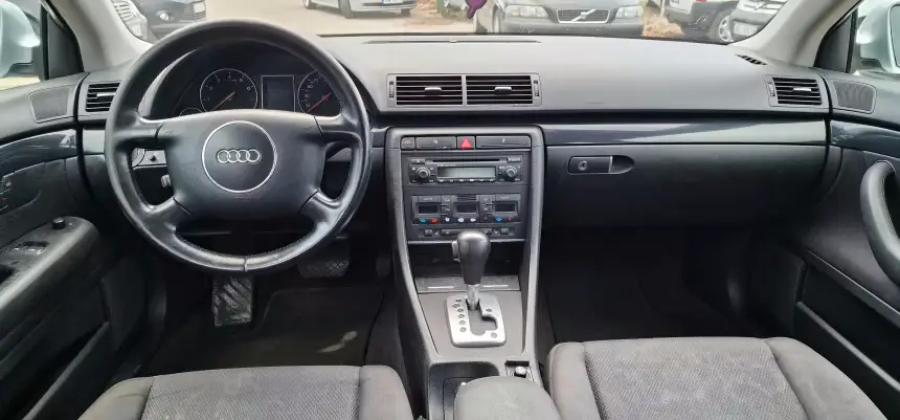 Pelēks Audi A4 2004 Valmiera, ar dzinēja tilpumu 2.00 L un nobraukumu 299 tūkst. km par 1800 €, foto 9 vietnē AUTOMOTO.COM.LV