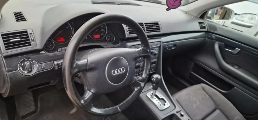 Pelēks Audi A4 2004 Valmiera, ar dzinēja tilpumu 2.00 L un nobraukumu 299 tūkst. km par 1800 €, foto 10 vietnē AUTOMOTO.COM.LV