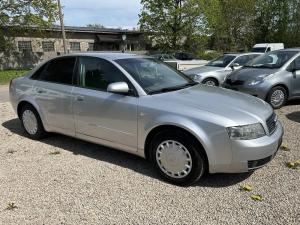 Pelēks Audi A4 2004 Limbaži, ar dzinēja tilpumu 1.90 L un nobraukumu 339 tūkst. km par 3150 €, foto 4 vietnē AUTOMOTO.COM.LV