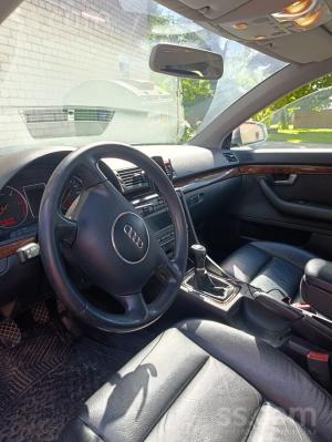 Pelēks Audi A4 2004 Madona, ar dzinēja tilpumu 2.50 L un nobraukumu 343 tūkst. km par 2200 €, foto 3 vietnē AUTOMOTO.COM.LV