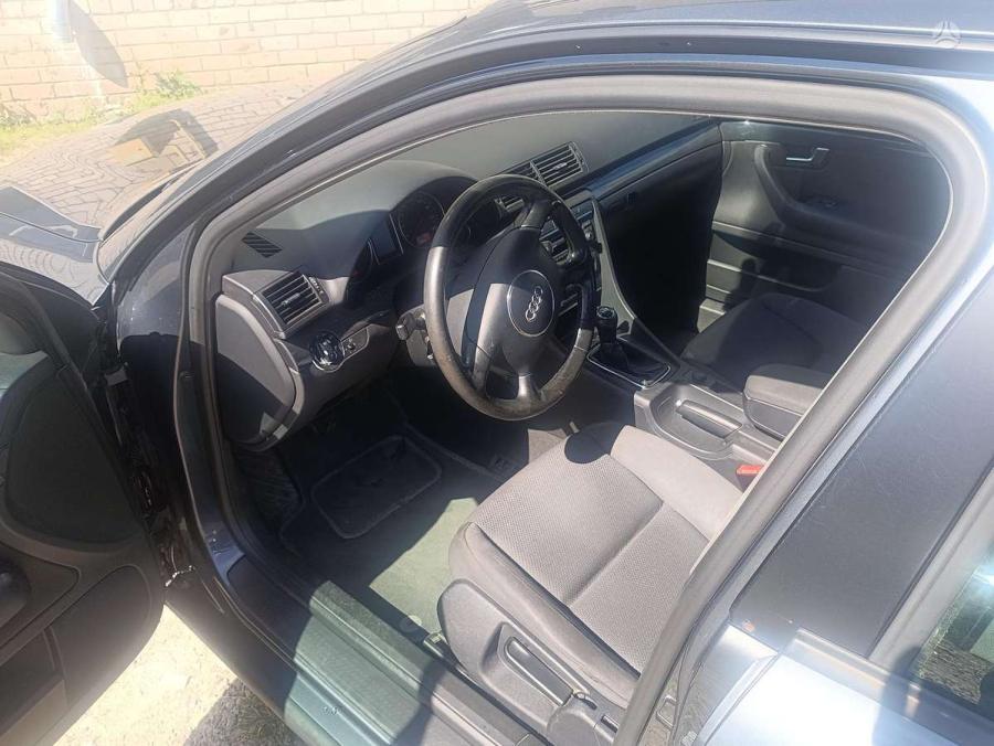 Grey Audi A4 2004 in Kaunas, with an engine capacity of 1.90 L and mileage of 397 thousand km for 1600 €, photo 13 on AUTOMOTO.COM.LV