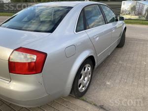 Grey Audi A4 2004 in Riga, with an engine capacity of 2.00 L and mileage of 340 thousand km for 1550 €, photo 4 on AUTOMOTO.COM.LV