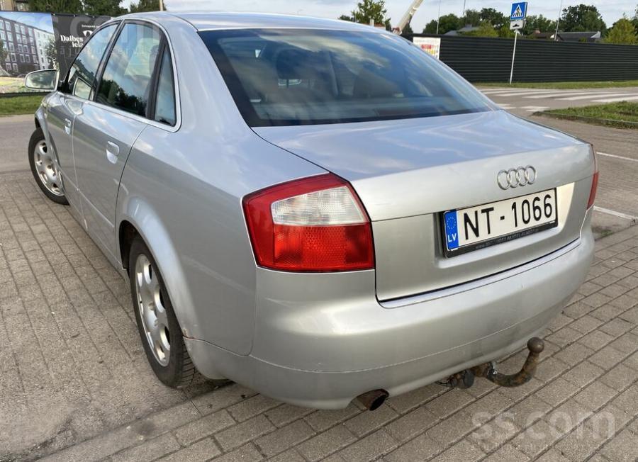 Grey Audi A4 2004 in Riga, with an engine capacity of 2.00 L and mileage of 340 thousand km for 1550 €, photo 5 on AUTOMOTO.COM.LV