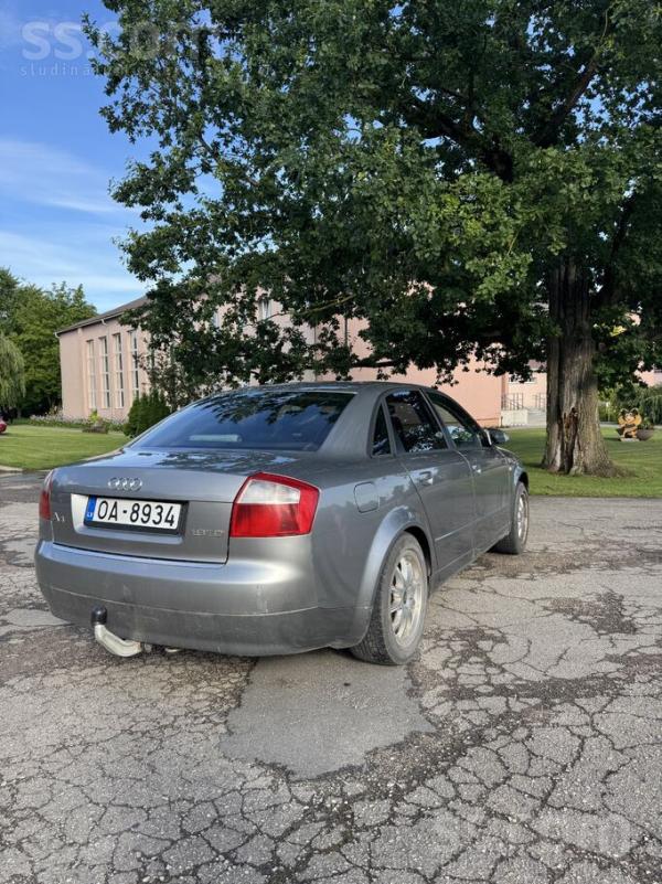 Pelēks Audi A4 2004 Dobele, ar dzinēja tilpumu 1.90 L un nobraukumu 43 tūkst. km par 1500 €, foto 3 vietnē AUTOMOTO.COM.LV
