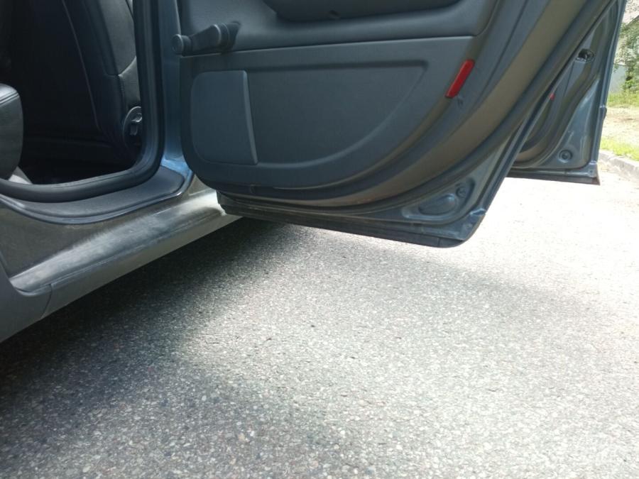 Grey Audi A4 2004 in Vilnius, with an engine capacity of 1.90 L and mileage of 242 thousand km for 1690 €, photo 15 on AUTOMOTO.COM.LV