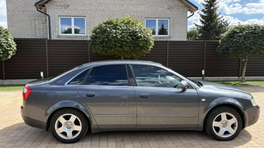 Pelēks Audi A4 2004 Kauņa, ar dzinēja tilpumu 1.90 L un nobraukumu 393 tūkst. km par 1200 €, foto 6 vietnē AUTOMOTO.COM.LV