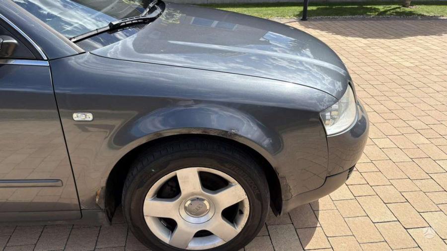 Pelēks Audi A4 2004 Kauņa, ar dzinēja tilpumu 1.90 L un nobraukumu 393 tūkst. km par 1200 €, foto 7 vietnē AUTOMOTO.COM.LV