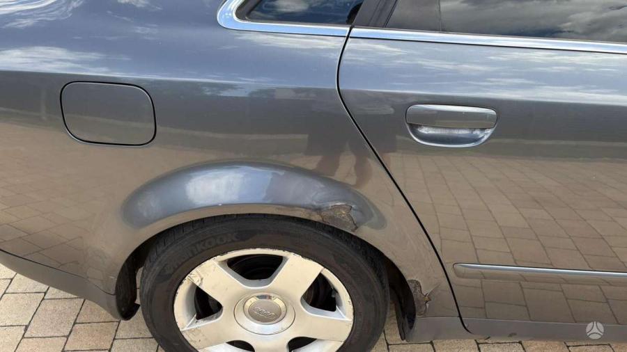 Pelēks Audi A4 2004 Kauņa, ar dzinēja tilpumu 1.90 L un nobraukumu 393 tūkst. km par 1200 €, foto 8 vietnē AUTOMOTO.COM.LV