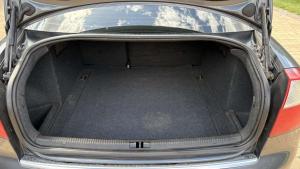Pelēks Audi A4 2004 Kauņa, ar dzinēja tilpumu 1.90 L un nobraukumu 393 tūkst. km par 1200 €, foto 11 vietnē AUTOMOTO.COM.LV