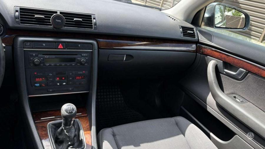 Pelēks Audi A4 2004 Kauņa, ar dzinēja tilpumu 1.90 L un nobraukumu 393 tūkst. km par 1200 €, foto 14 vietnē AUTOMOTO.COM.LV