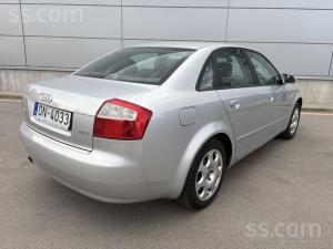 Pelēks Audi A4 2004 Rīga, ar dzinēja tilpumu 2.00 L un nobraukumu 243 tūkst. km par 2750 €, foto 7 vietnē AUTOMOTO.COM.LV