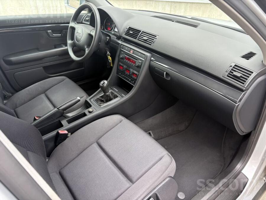 Pelēks Audi A4 2004 Rīga, ar dzinēja tilpumu 2.00 L un nobraukumu 243 tūkst. km par 2750 €, foto 8 vietnē AUTOMOTO.COM.LV
