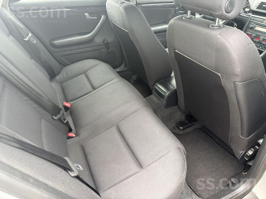 Pelēks Audi A4 2004 Rīga, ar dzinēja tilpumu 2.00 L un nobraukumu 243 tūkst. km par 2750 €, foto 11 vietnē AUTOMOTO.COM.LV