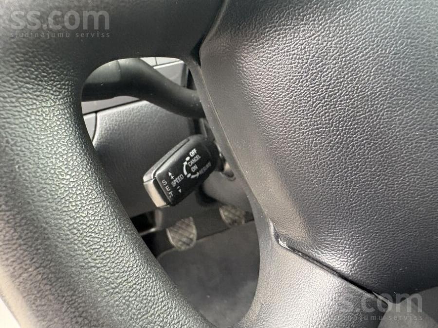 Pelēks Audi A4 2004 Rīga, ar dzinēja tilpumu 2.00 L un nobraukumu 243 tūkst. km par 2750 €, foto 14 vietnē AUTOMOTO.COM.LV