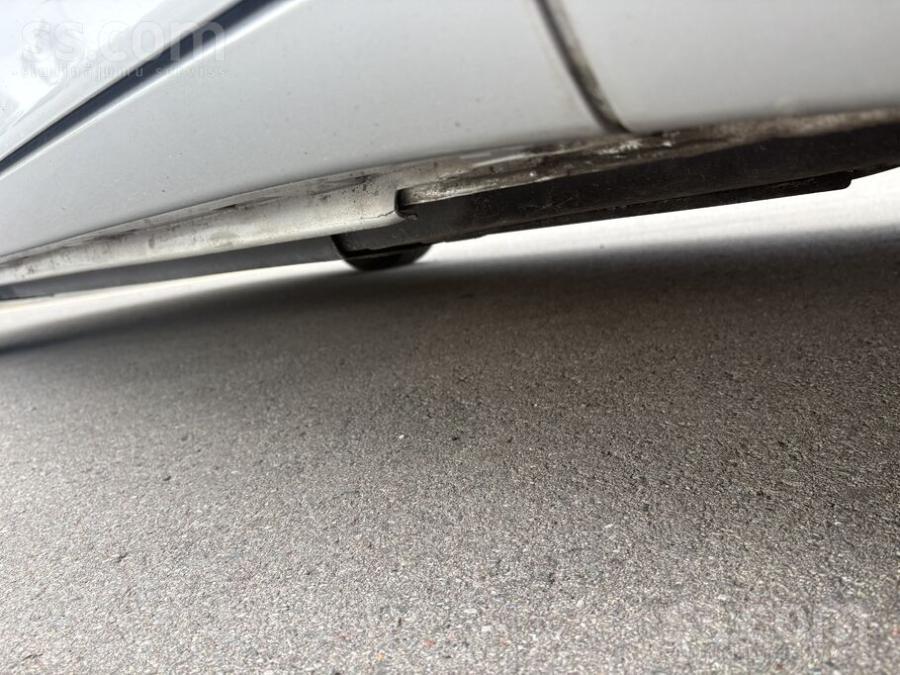Pelēks Audi A4 2004 Rīga, ar dzinēja tilpumu 2.00 L un nobraukumu 243 tūkst. km par 2750 €, foto 17 vietnē AUTOMOTO.COM.LV