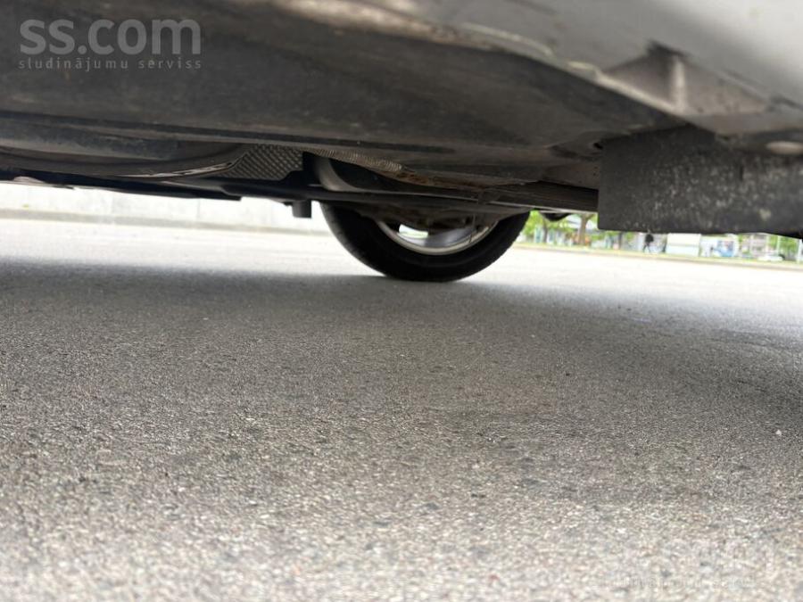 Pelēks Audi A4 2004 Rīga, ar dzinēja tilpumu 2.00 L un nobraukumu 243 tūkst. km par 2750 €, foto 18 vietnē AUTOMOTO.COM.LV