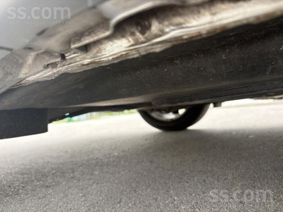 Pelēks Audi A4 2004 Rīga, ar dzinēja tilpumu 2.00 L un nobraukumu 243 tūkst. km par 2750 €, foto 20 vietnē AUTOMOTO.COM.LV