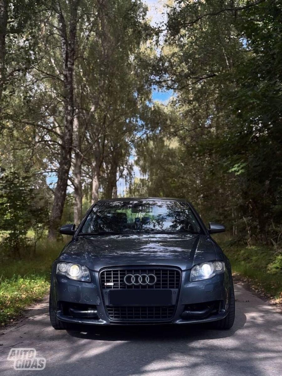 Grey Audi A4 2004 in Siauliai, with an engine capacity of 1.80 L and mileage of 10 thousand km for 4900 €, photo 1 on AUTOMOTO.COM.LV