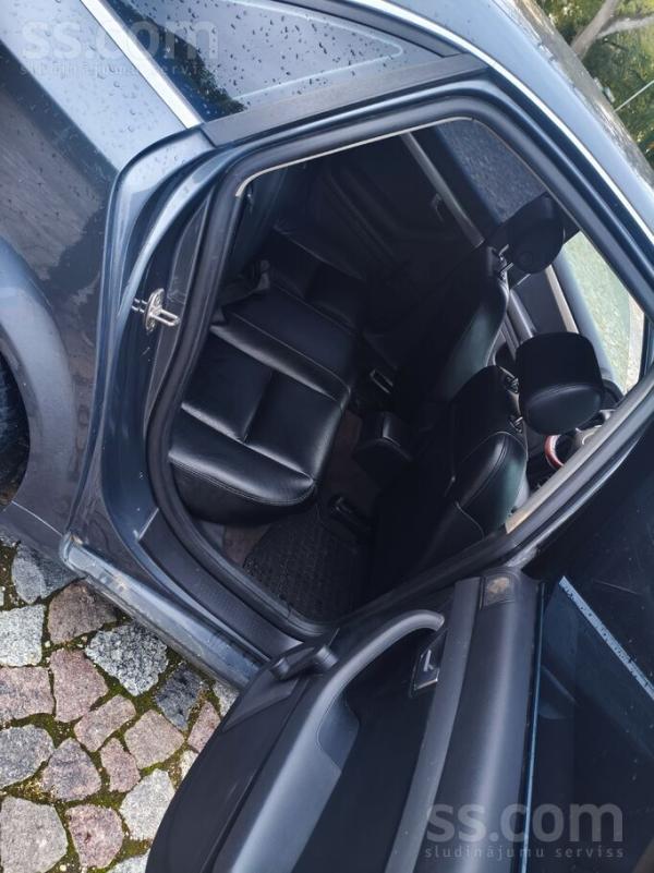 Grey Audi A4 2004 in Jekabpils, with an engine capacity of 1.90 L and mileage of 500 thousand km for 1600 €, photo 10 on AUTOMOTO.COM.LV