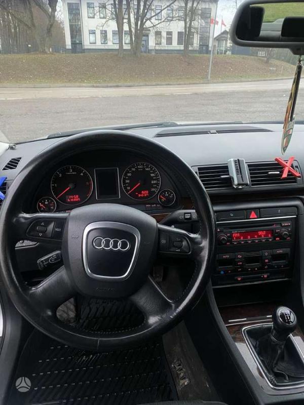 Grey Audi A4 2005 in Kaunas, with an engine capacity of 1.90 L and mileage of 340 thousand km for 2100 €, photo 10 on AUTOMOTO.COM.LV