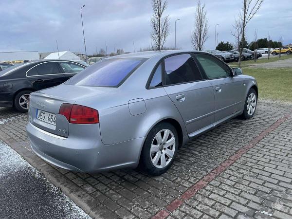 Pelēks Audi A4 2005 Kauņa, ar dzinēja tilpumu 1.97 L un nobraukumu 230 tūkst. km par 1500 €, foto 4 vietnē AUTOMOTO.COM.LV