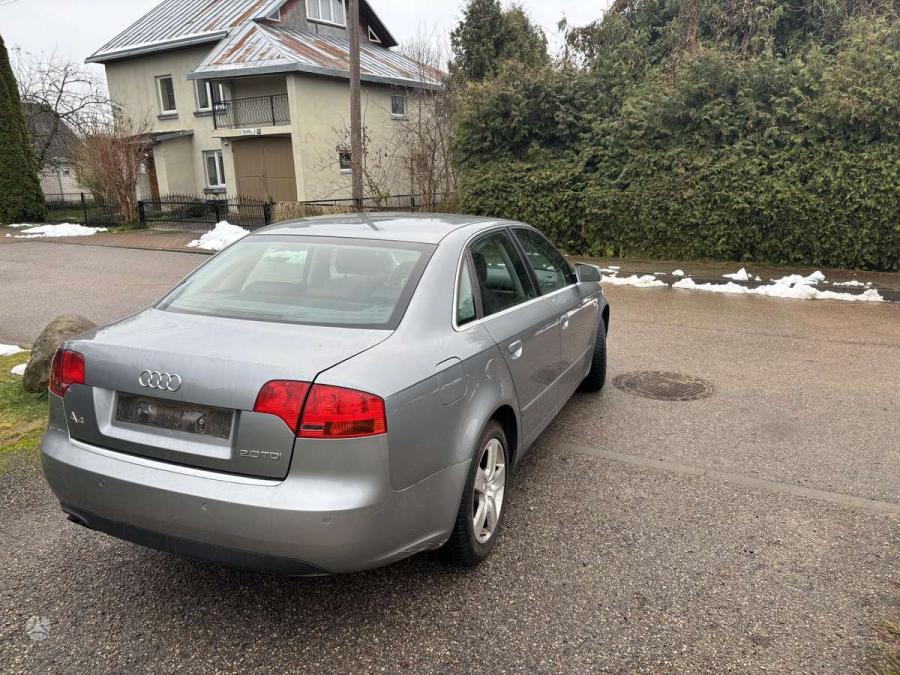 Grey Audi A4 2005 in Jurbarkas, with an engine capacity of 1.97 L and mileage of 262 thousand km for 3000 €, photo 6 on AUTOMOTO.COM.LV