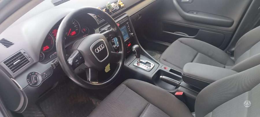 Pelēks Audi A4 2005 Klaipėda, ar dzinēja tilpumu 0.00 L un nobraukumu 3900 tūkst. km par 2700 €, foto 4 vietnē AUTOMOTO.COM.LV