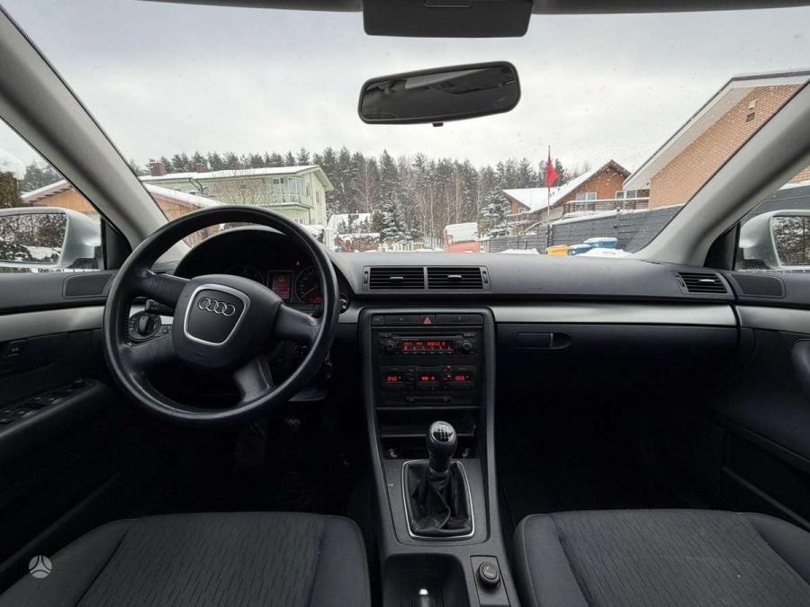 Grey Audi A4 2005 in Vilnius, with an engine capacity of 1.97 L and mileage of 283 thousand km for 1850 €, photo 10 on AUTOMOTO.COM.LV