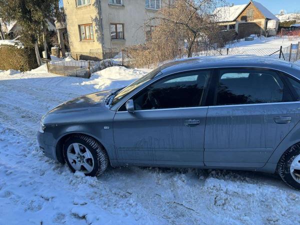 Pelēks Audi A4 2005 Jurbarkas, ar dzinēja tilpumu 1.97 L un nobraukumu 262 tūkst. km par 3200 €, foto 4 vietnē AUTOMOTO.COM.LV