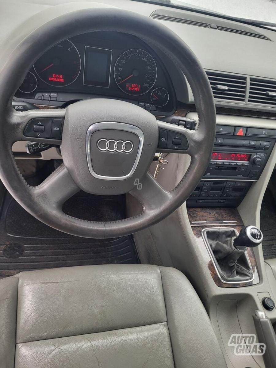 Pelēks Audi A4 2005 Ariogala, ar dzinēja tilpumu 2.00 L un nobraukumu 342 tūkst. km par 1850 €, foto 11 vietnē AUTOMOTO.COM.LV