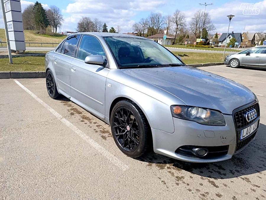 Grey Audi A4 2005 in Rietavas, with an engine capacity of 3.00 L and mileage of 223 thousand km for 2700 €, photo 1 on AUTOMOTO.COM.LV