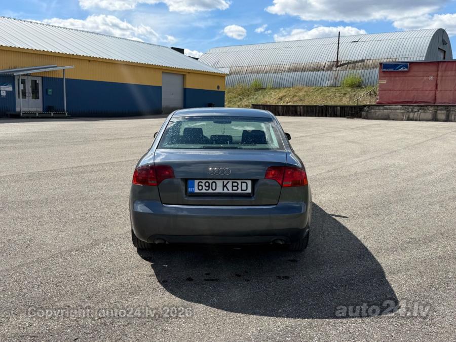Pelēks Audi A4 2005 Mustvē, ar dzinēja tilpumu 2.50 L un nobraukumu 0 tūkst. km par 1499 €, foto 6 vietnē AUTOMOTO.COM.LV