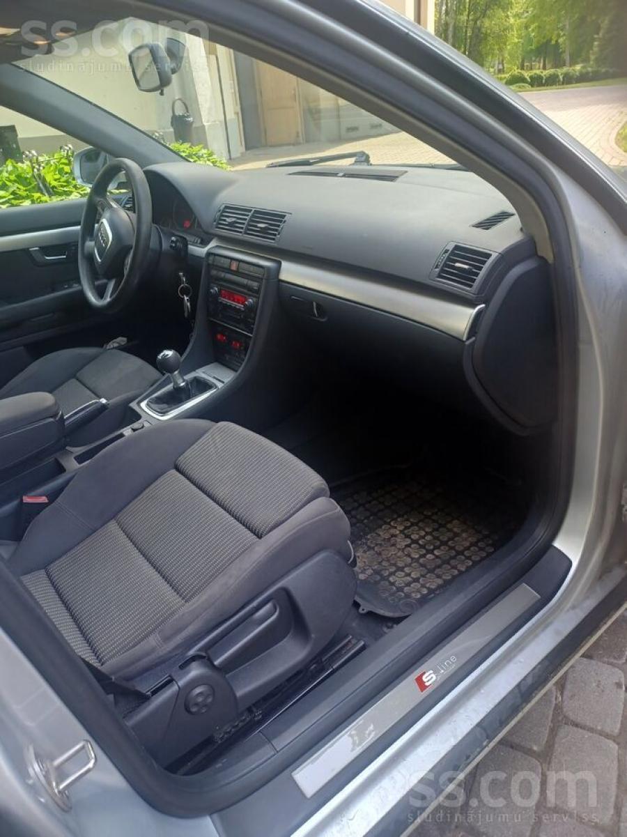 Pelēks Audi A4 2005 Dobele, ar dzinēja tilpumu 2.00 L un nobraukumu 285 tūkst. km par 2800 €, foto 5 vietnē AUTOMOTO.COM.LV