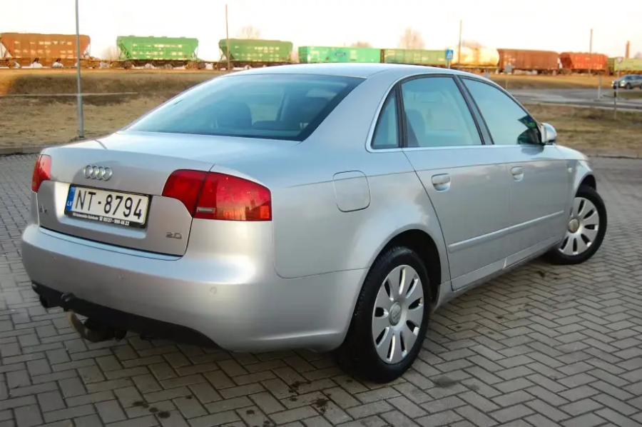 Pelēks Audi A4 2005 Jēkabpils, ar dzinēja tilpumu 2.00 L un nobraukumu 260 tūkst. km par 4300 €, foto 3 vietnē AUTOMOTO.COM.LV