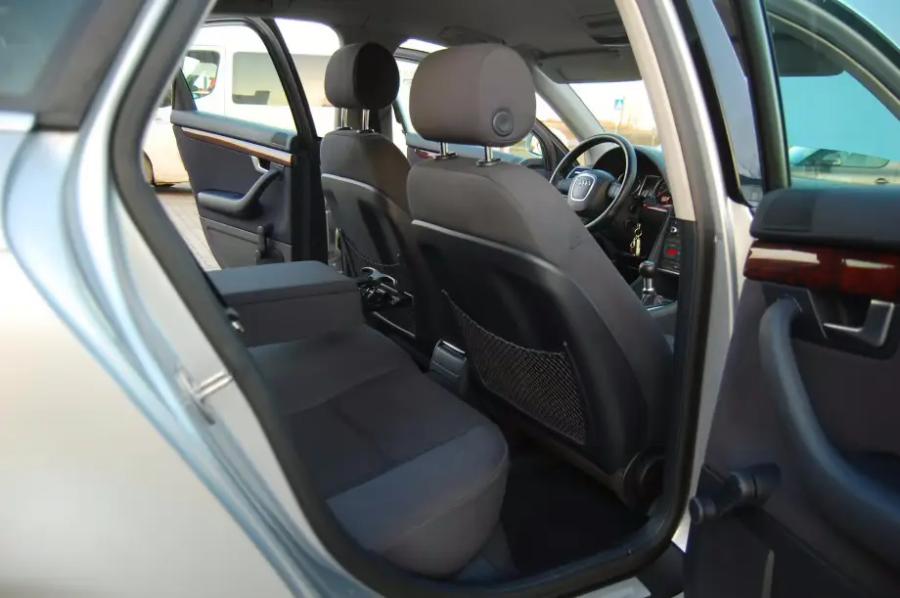 Pelēks Audi A4 2005 Jēkabpils, ar dzinēja tilpumu 2.00 L un nobraukumu 260 tūkst. km par 4300 €, foto 13 vietnē AUTOMOTO.COM.LV
