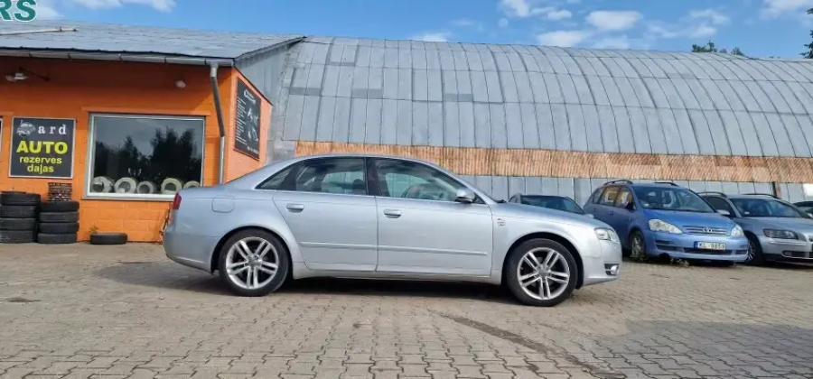 Pelēks Audi A4 2005 Valmiera, ar dzinēja tilpumu 2.00 L un nobraukumu 151 tūkst. km par 3000 €, foto 3 vietnē AUTOMOTO.COM.LV