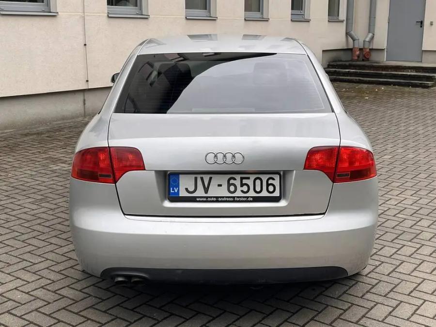 Pelēks Audi A4 2005 Jelgava, ar dzinēja tilpumu 2.00 L un nobraukumu 0 tūkst. km par 2790 €, foto 6 vietnē AUTOMOTO.COM.LV