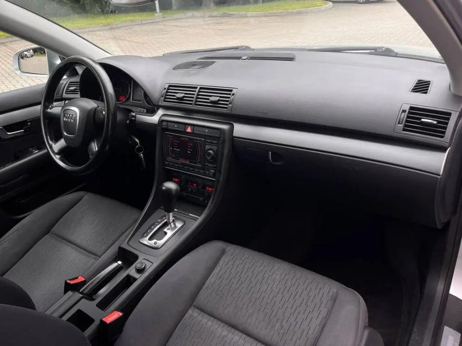 Pelēks Audi A4 2005 Jelgava, ar dzinēja tilpumu 2.00 L un nobraukumu 0 tūkst. km par 2790 €, foto 11 vietnē AUTOMOTO.COM.LV