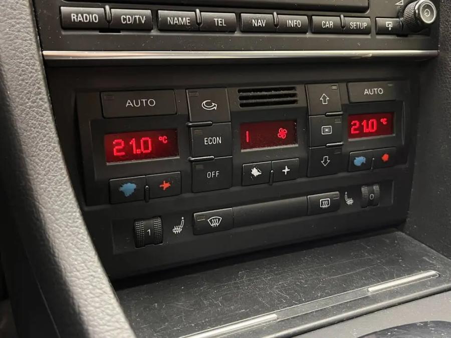 Pelēks Audi A4 2005 Jelgava, ar dzinēja tilpumu 2.00 L un nobraukumu 0 tūkst. km par 2790 €, foto 14 vietnē AUTOMOTO.COM.LV