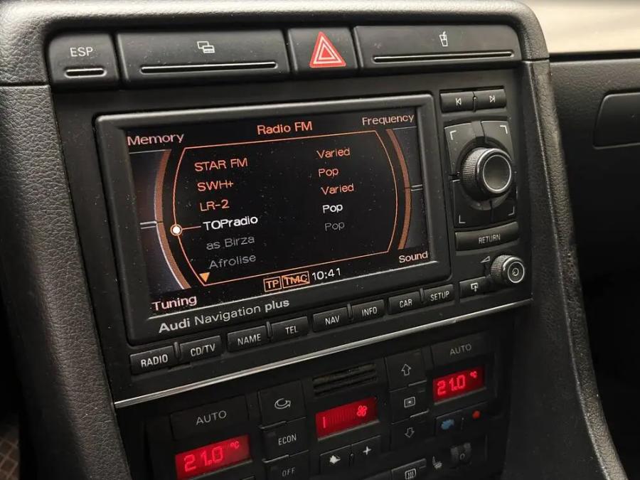 Pelēks Audi A4 2005 Jelgava, ar dzinēja tilpumu 2.00 L un nobraukumu 0 tūkst. km par 2790 €, foto 15 vietnē AUTOMOTO.COM.LV