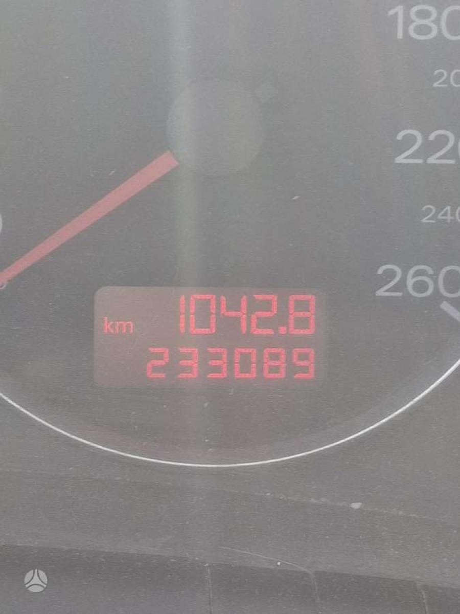 Pelēks Audi A4 2005 Kaišiadorys, ar dzinēja tilpumu 1.90 L un nobraukumu 300 tūkst. km par 2400 €, foto 9 vietnē AUTOMOTO.COM.LV