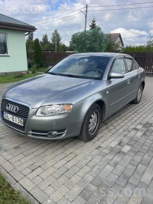 Pelēks Audi A4 2005 Rīga, ar dzinēja tilpumu 2.00 L un nobraukumu 225 tūkst. km par 2200 €, foto  vietnē AUTOMOTO.COM.LV