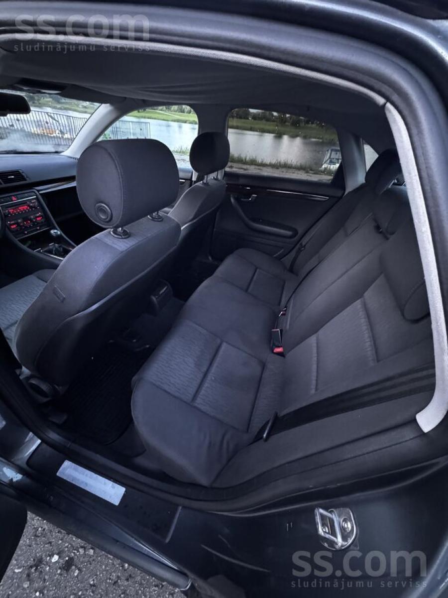 Pelēks Audi A4 2005 Jelgava, ar dzinēja tilpumu 2.00 L un nobraukumu 321 tūkst. km par 2000 €, foto 4 vietnē AUTOMOTO.COM.LV