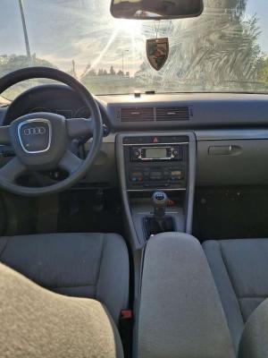 Pelēks Audi A4 2005 Kaišiadorys, ar dzinēja tilpumu 1.90 L un nobraukumu 233 tūkst. km par 1100 €, foto 7 vietnē AUTOMOTO.COM.LV